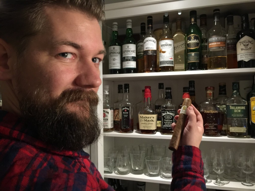 Leren sigaar roken. Tijd voor een mooie sigaar. - B4men