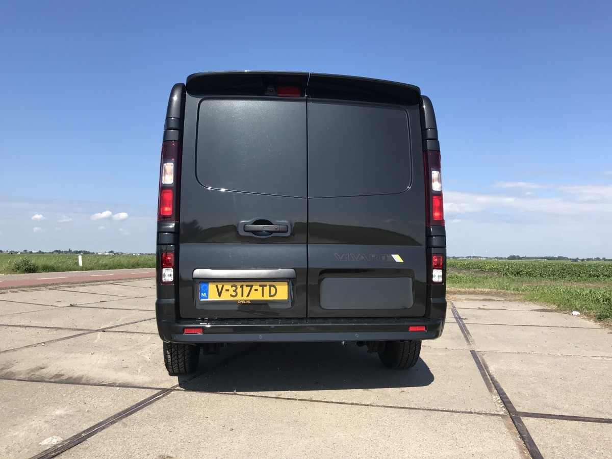Autoreview: Opel Vivaro Irmscher GT bedrijfsauto. - B4men